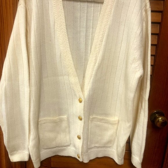 Classic Elements | Sweaters | Vintage Ladies Classic Elements Button ...